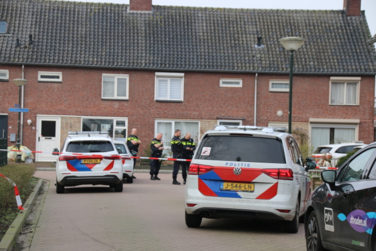Overleden persoon gevonden in woning Veghel, persoon aangehouden | 112 Nieuws Nederland