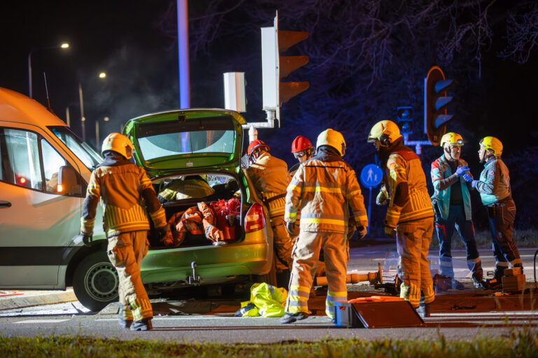 Ernstig ongeval op kruispunt Bos bij Raalte | 112 Nieuws Nederland