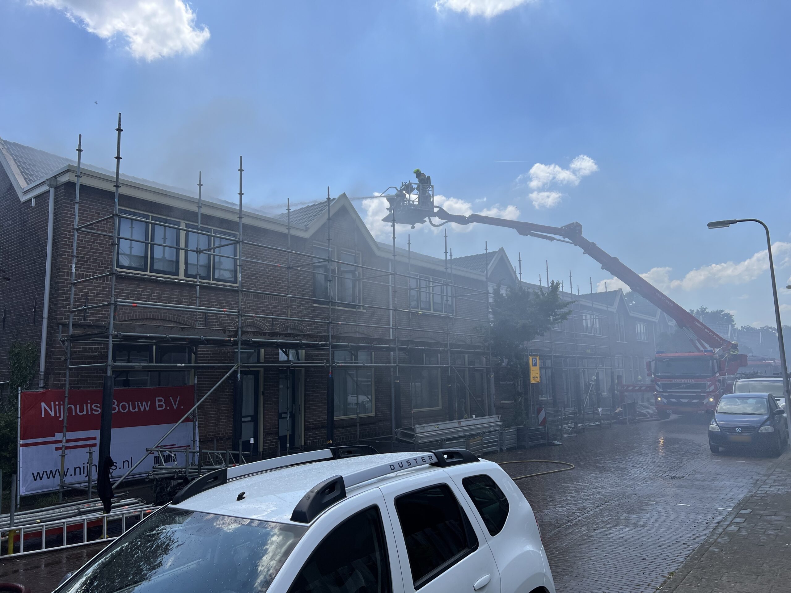 Grote, uitslaande brand in Deventer – brandweer groots uitgerukt | 112 Nieuws Nederland