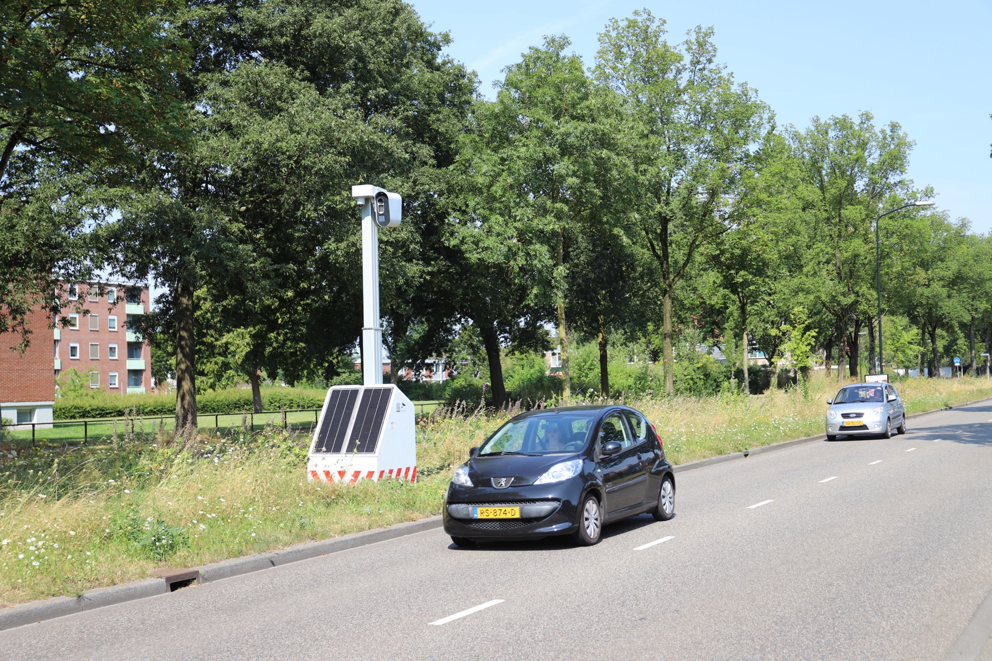 Mobiele flitspaal geplaatst op de Kayersdijk in Apeldoorn | 112 Nieuws ...