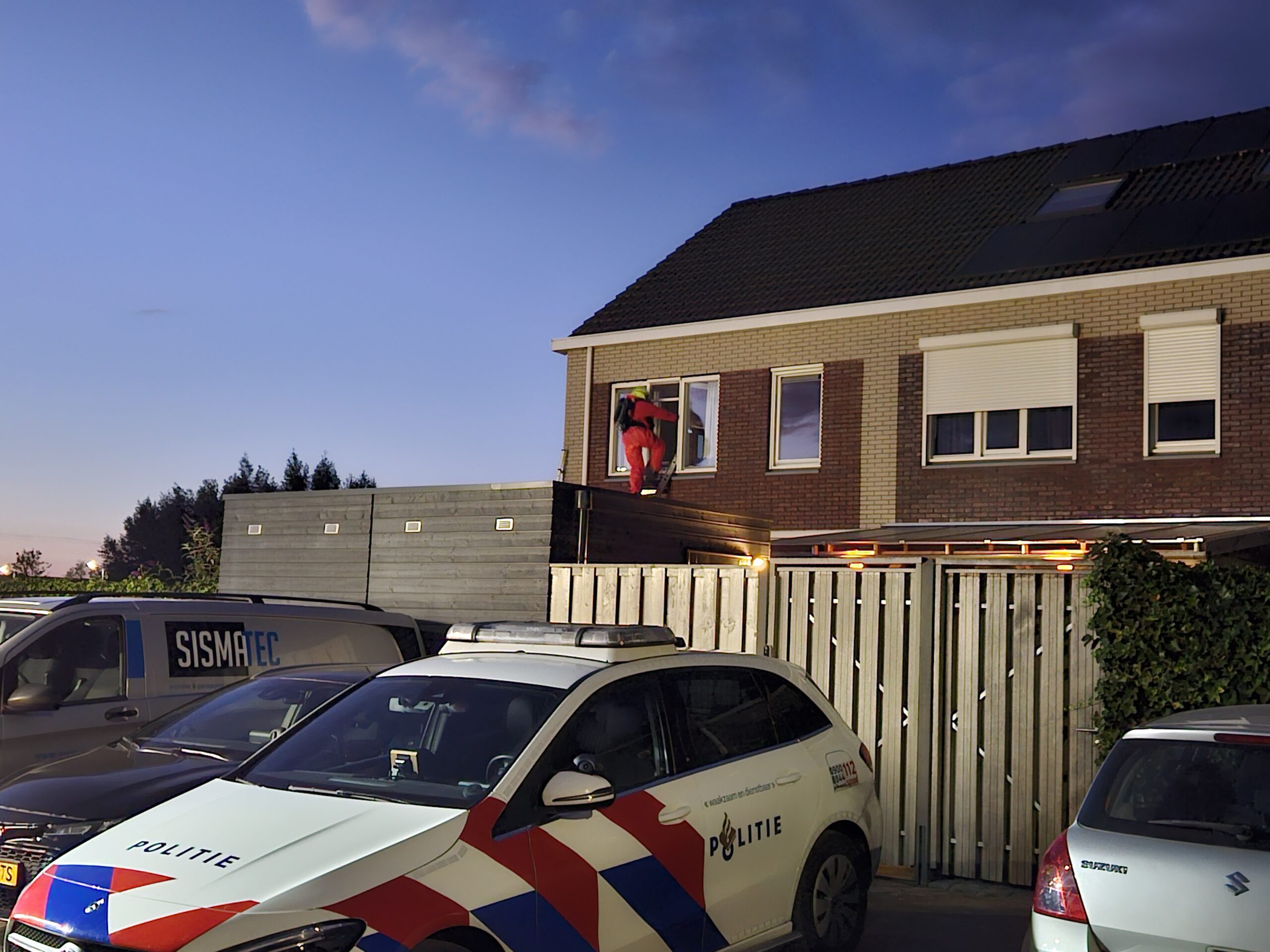 Overleden persoon gevonden in woning, politie doet onderzoek | 112 Nieuws Nederland