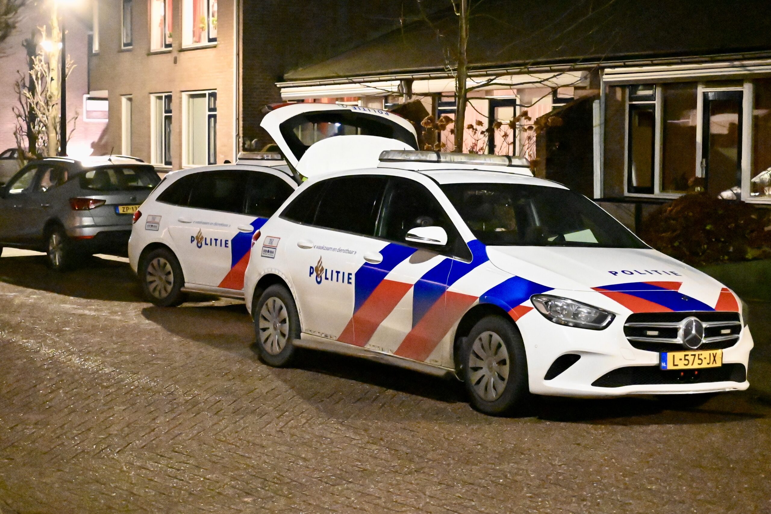Jonge meisjes plegen overval op woning en slaan op de vlucht | 112 Nieuws Nederland