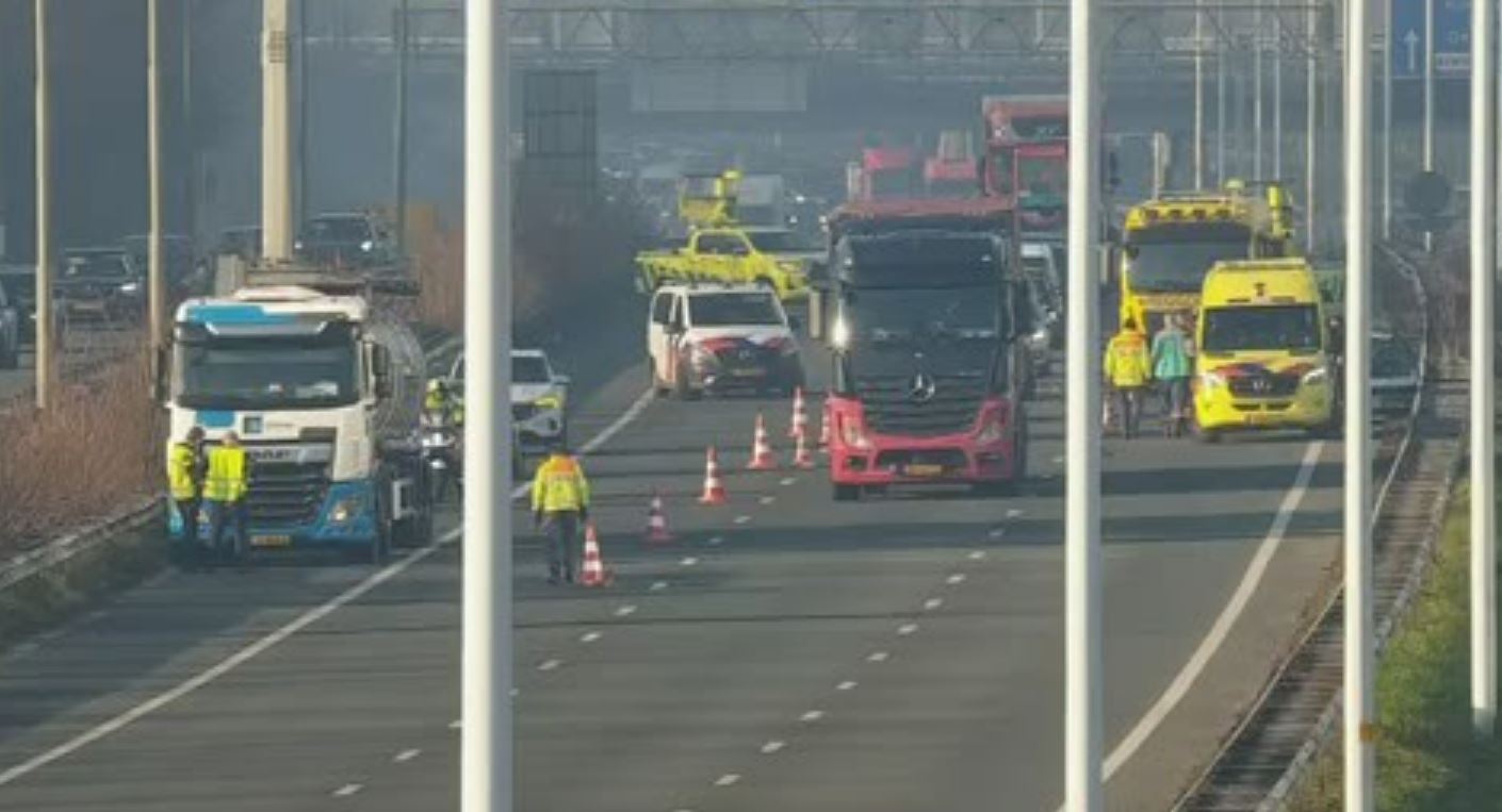 Ongeval met meerdere voertuigen zorgt voor 40 minuten vertraging | 112 Nieuws Nederland