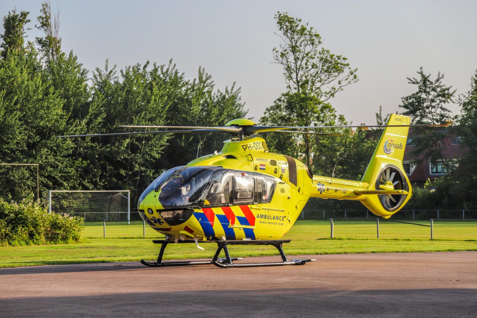 Vrouw overleden na te water raken, reanimatie tevergeefs | 112 Nieuws Nederland