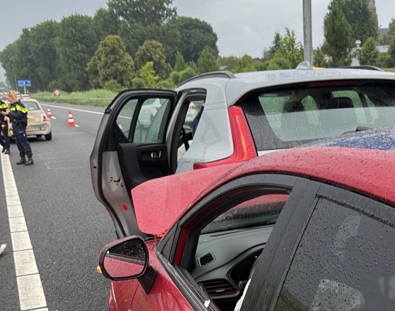 File van 60 minuten na ongeval met vier voertuigen | 112 Nieuws Nederland