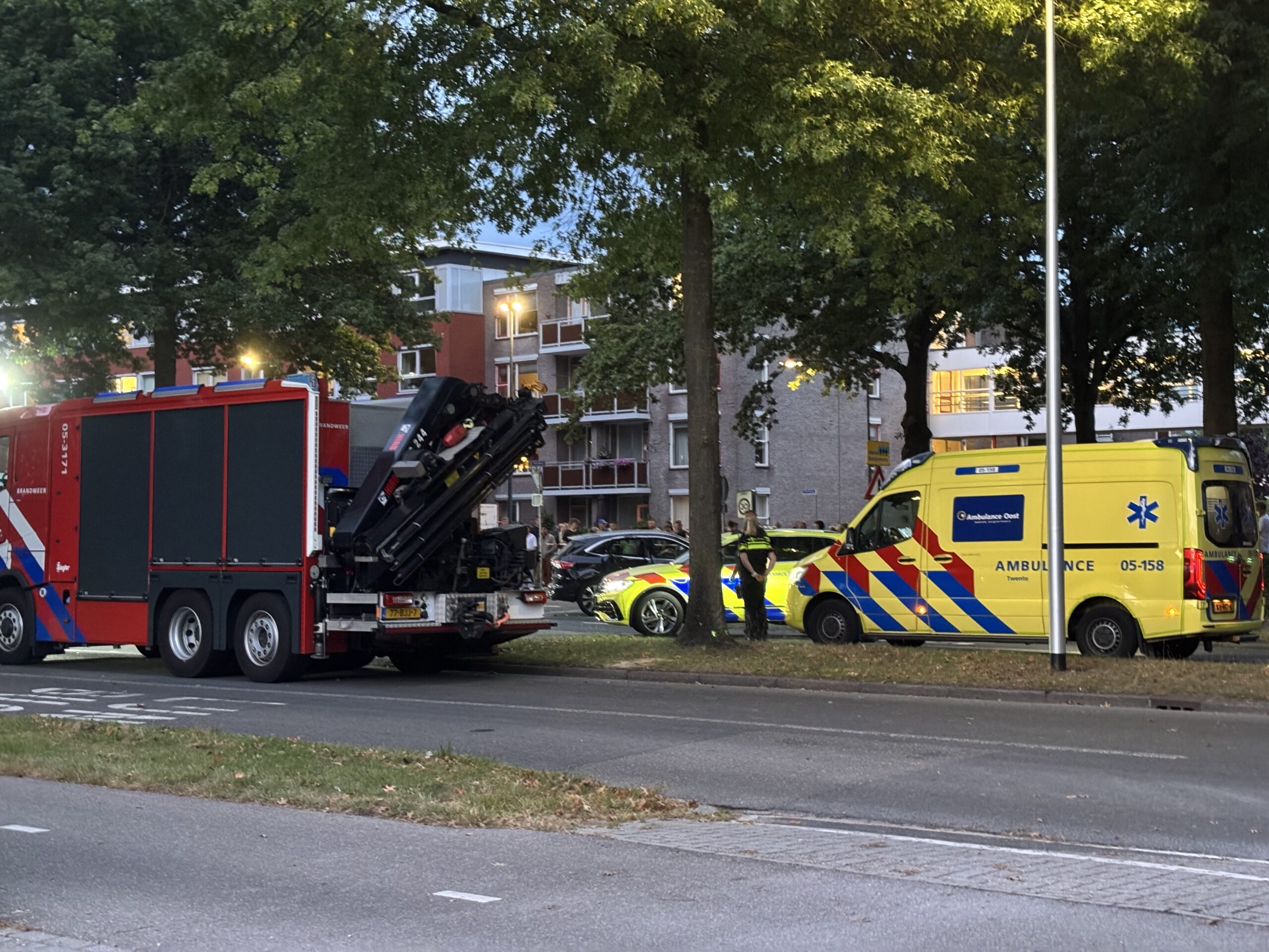 Scooterrijder zwaargewond na ongeval met auto, automobilist aangehouden | 112 Nieuws Nederland