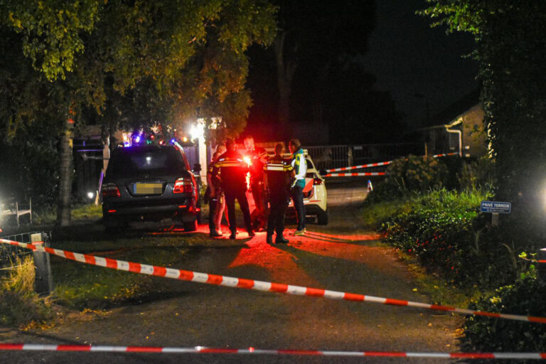 Bewoner gewond na schietpartij tijdens woningoverval, verdachten gevlucht | 112 Nieuws Nederland