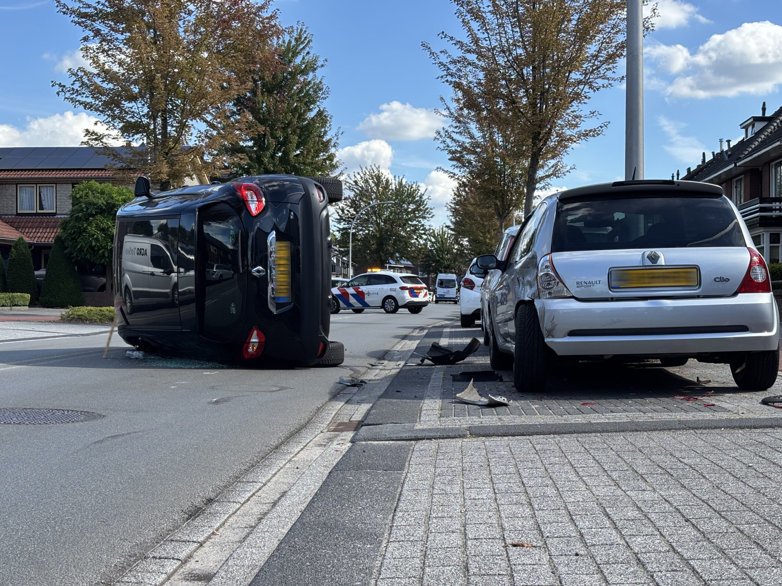 Auto belandt op zijkant bij aanrijding op de Sloetsweg | 112 Nieuws ...