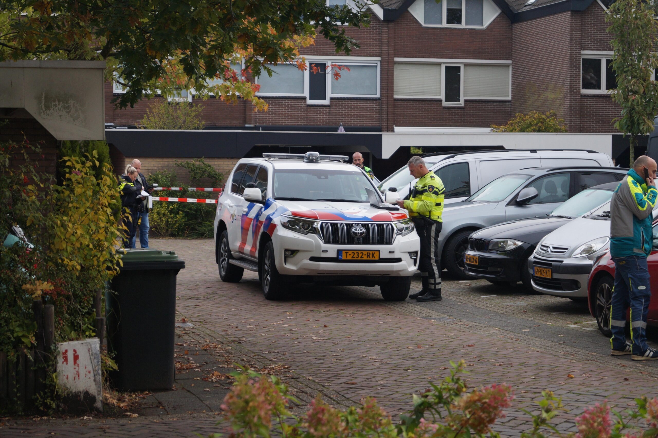 Overval op woning waar kinderen aanwezig waren: daders bedreigden bewoners met mes en slagwapen ...