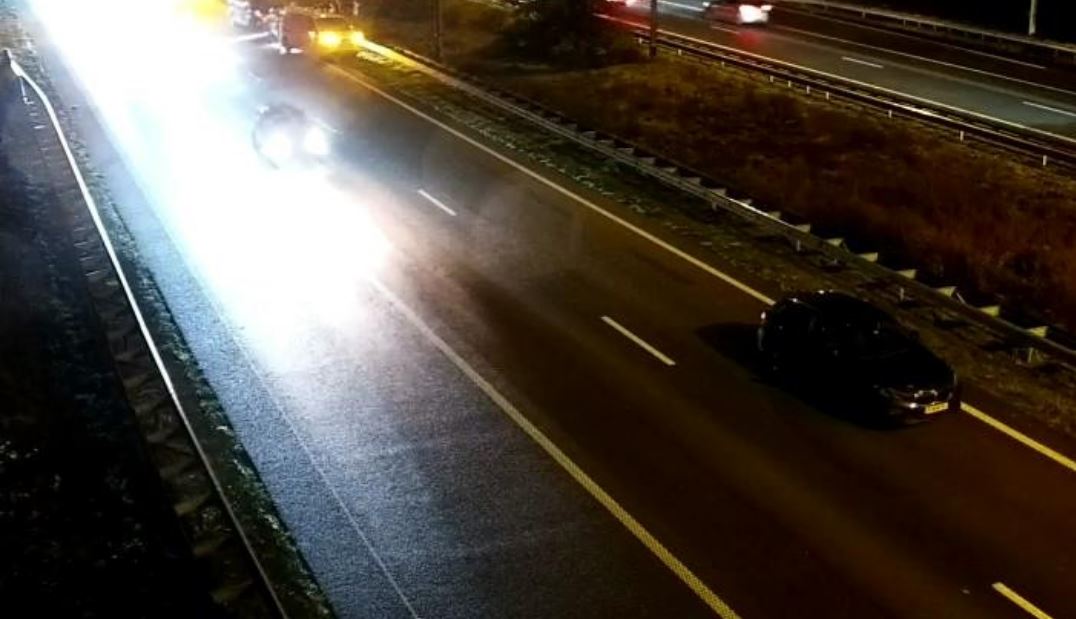 Snelweg dicht en 90 minuten file na ongeval met vrachtwagen | 112 Nieuws Nederland