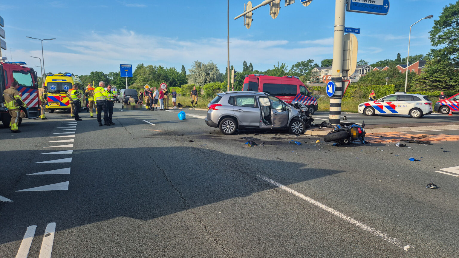 Zwaar ongeval tussen motor en auto, traumahelikopter ter plaatse | 112 ...
